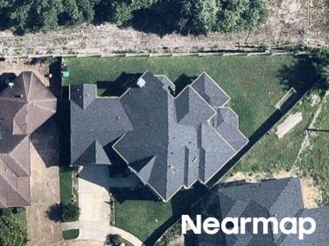 N Circle Dr