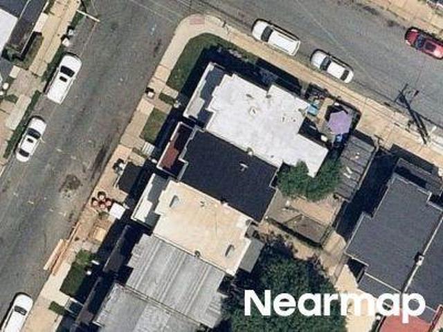N Clayton St