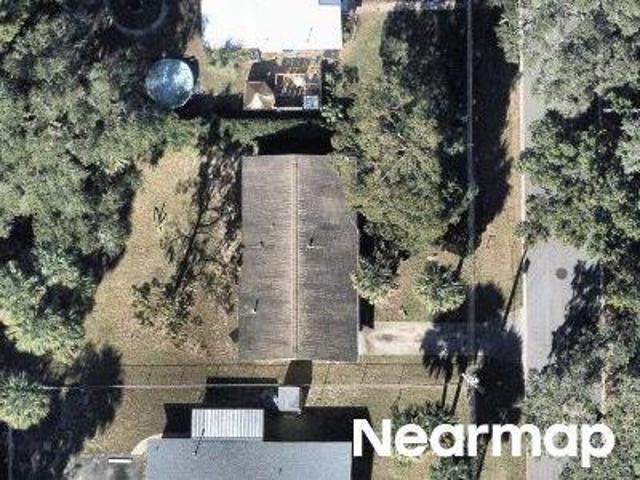N Clayton St