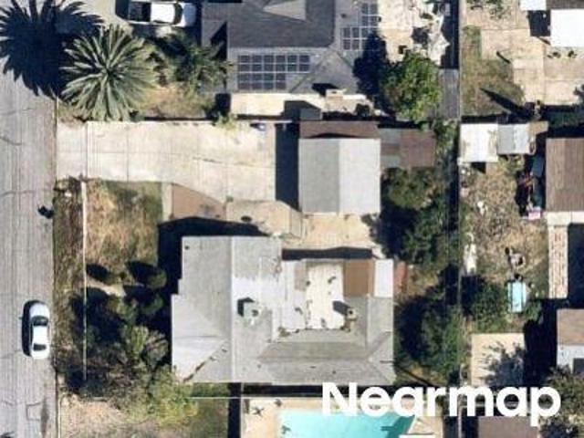 N Clifford Ave