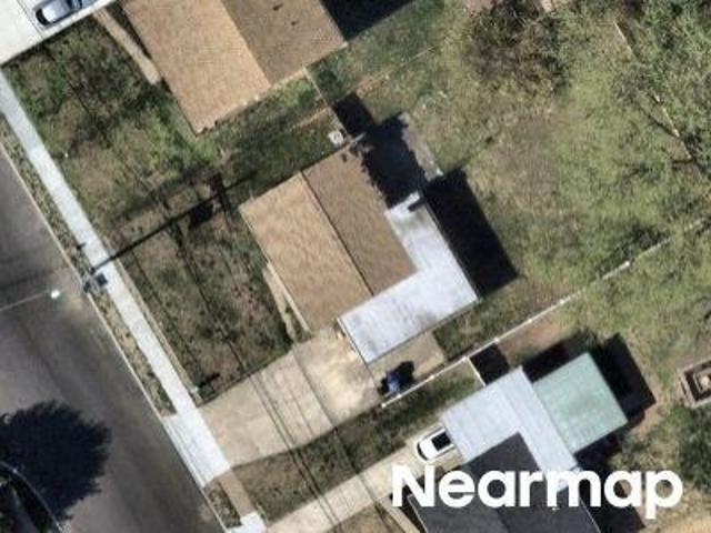 N Coles Ave