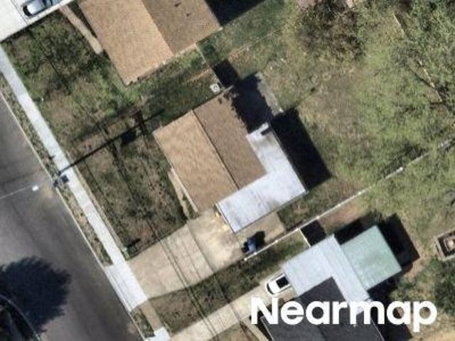 N Coles Ave