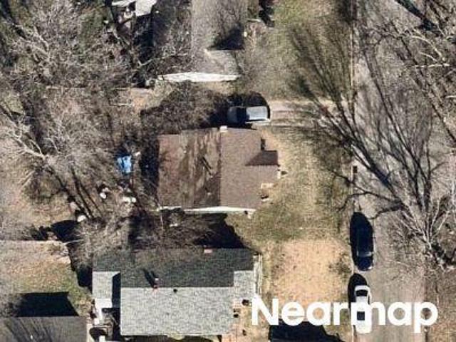 N Columbia Pl