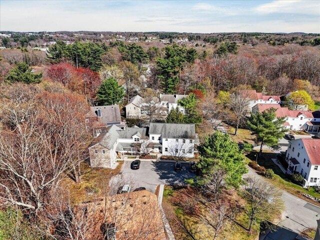 N Commons Unit C, Lincoln, Condo For Sale