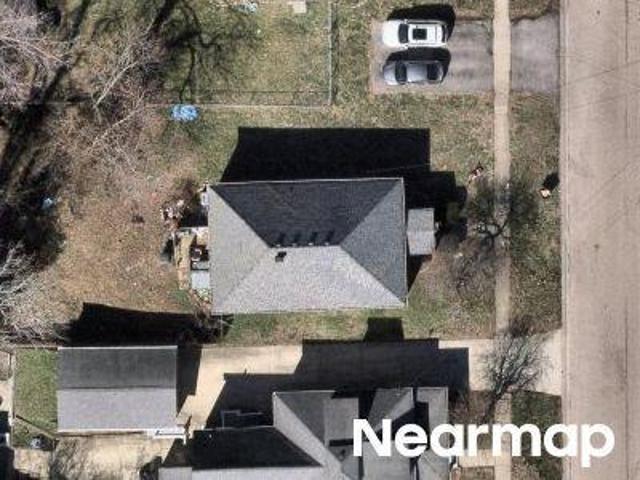N Combs Ave