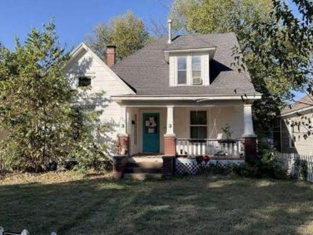 N Concord Ave