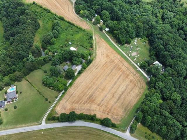 N Corinth Rd, Portland, TN 37148