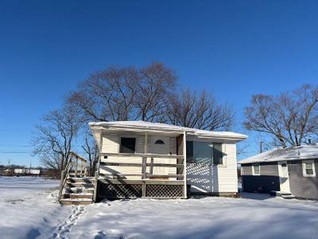 N Cottage Ave