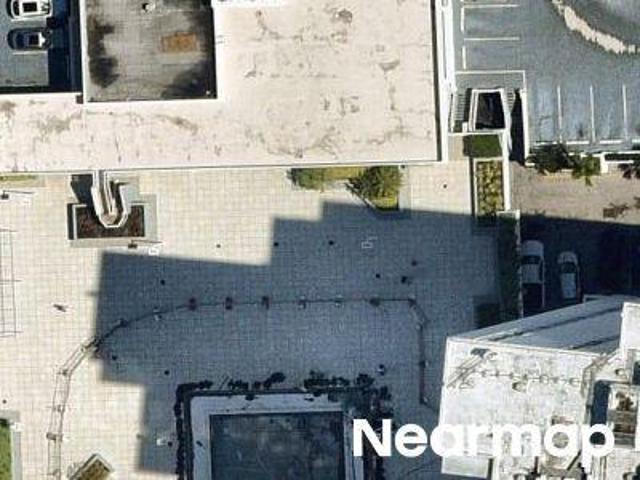 N Country Club Dr Apt