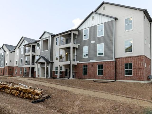 882 N Coulsen Dr Unit J203, Saratoga Springs, UT 84045