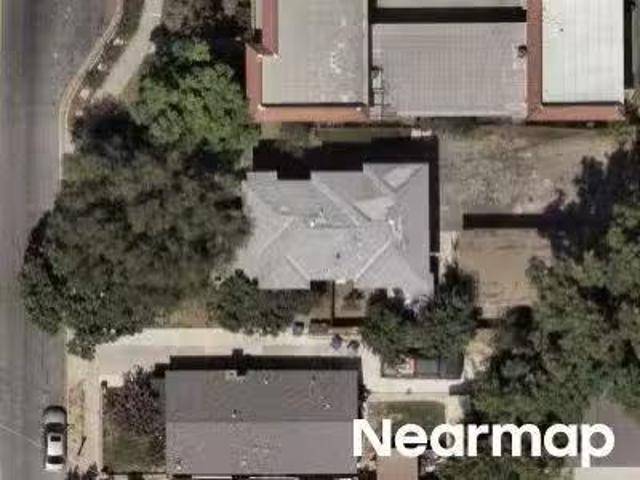N Craig Ave