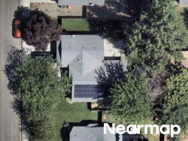 N Crestley Ave
