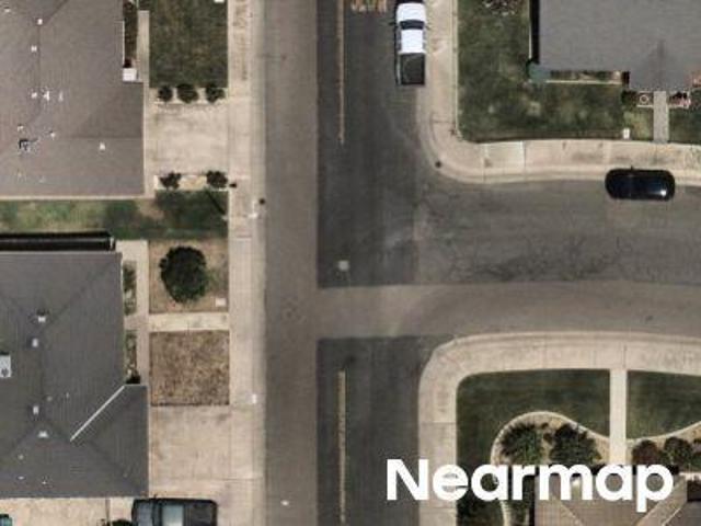 N Crescent Ave