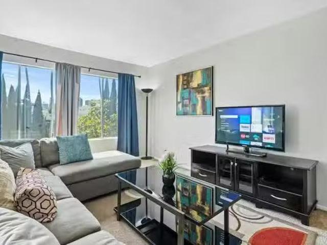 N Crescent Dr, Beverly Hills, CA