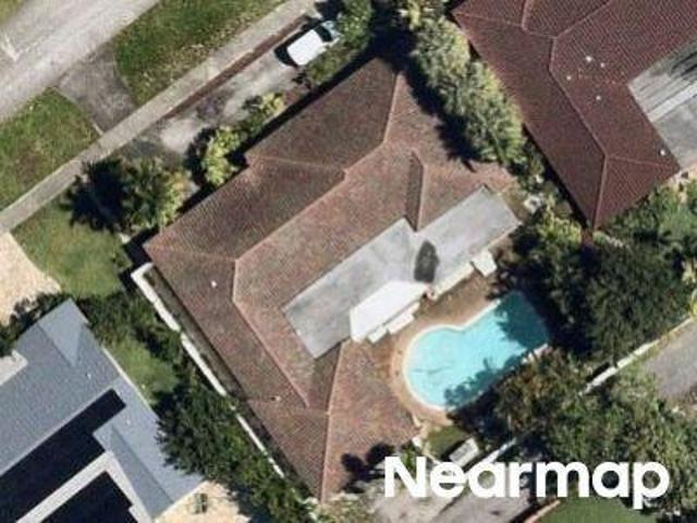 N Crescent Dr
