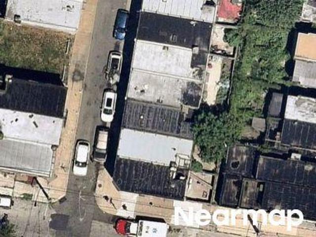 N Croskey St