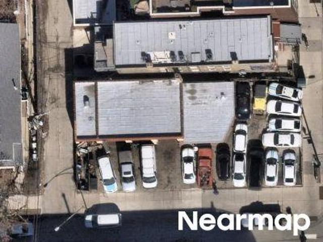 N Damen Ave