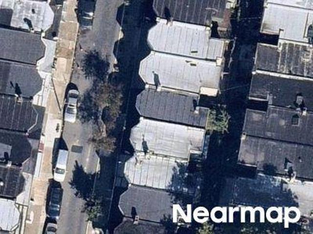 N Darien St