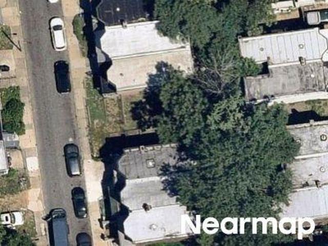N Dearborn St