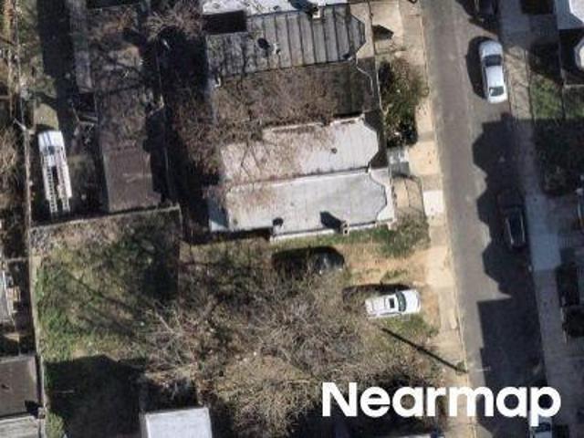 N Dearborn St