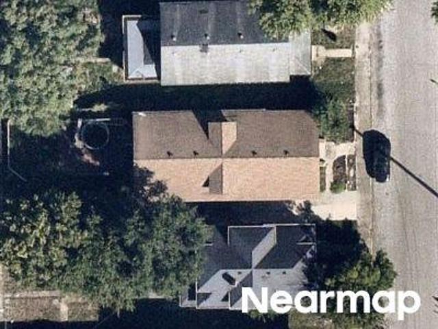 N Dearborn St