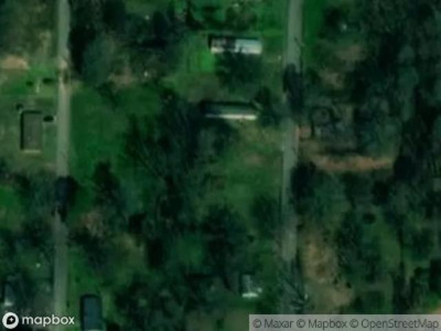 N Deer St