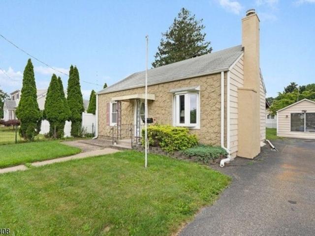 N Dell Ave, Roxbury Township, Home For Sale