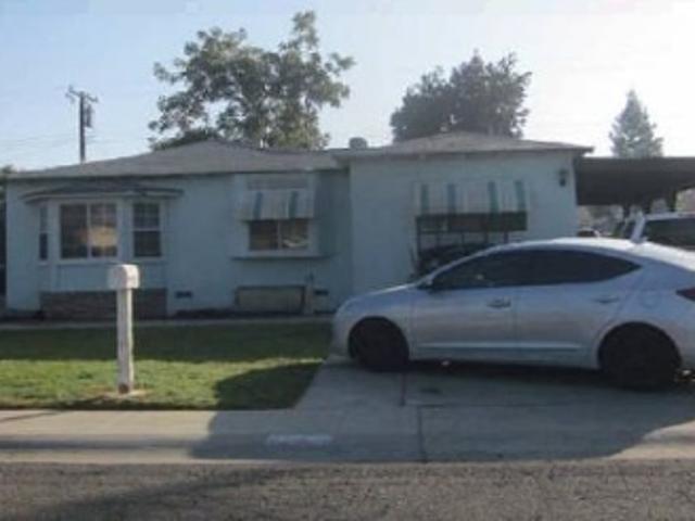N Dickran Dr