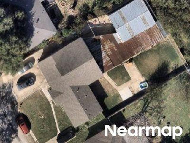 N Dison Dr