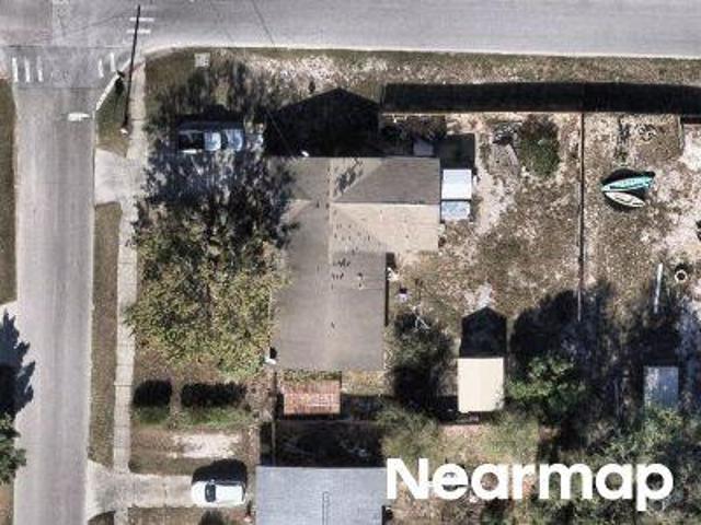 N Disston Ave