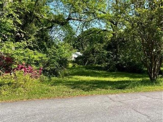 N Dogwood Ave, Social Circle, GA 30025