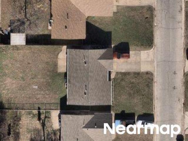 N Donald Ave