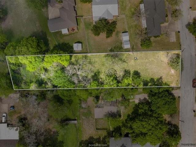 N Drumm, Brenham, TX 77833