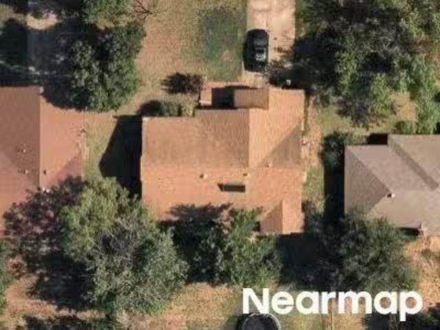 N Dryden Cir