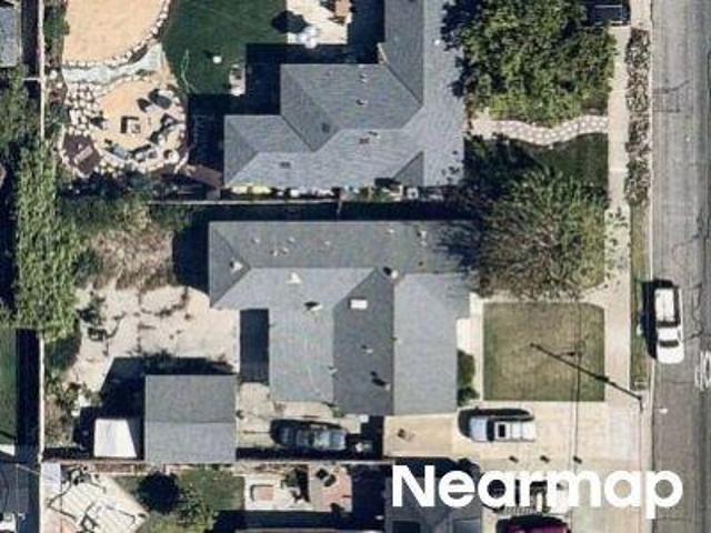 N Eckhoff St