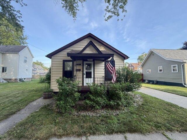 N Elizabeth St, Marine City, Home For Sale