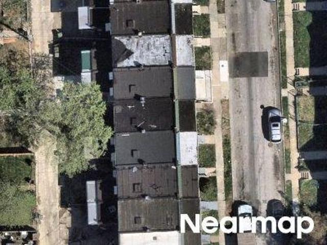 N Ellamont St