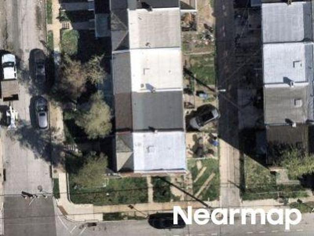 N Ellamont St