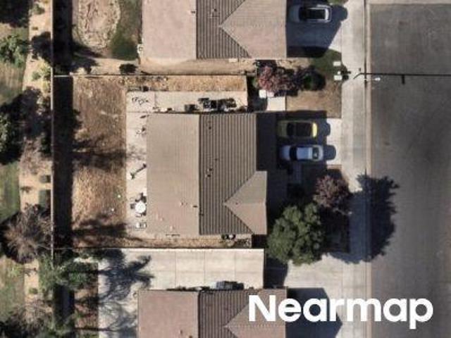 N Ellendale Ave