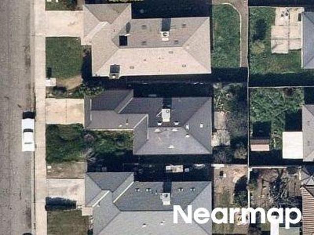N Ellendale Ave