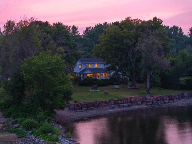 N End Rd E, North Hero, Home For Sale