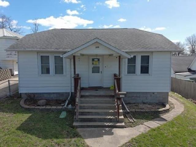 N Fairview Ave