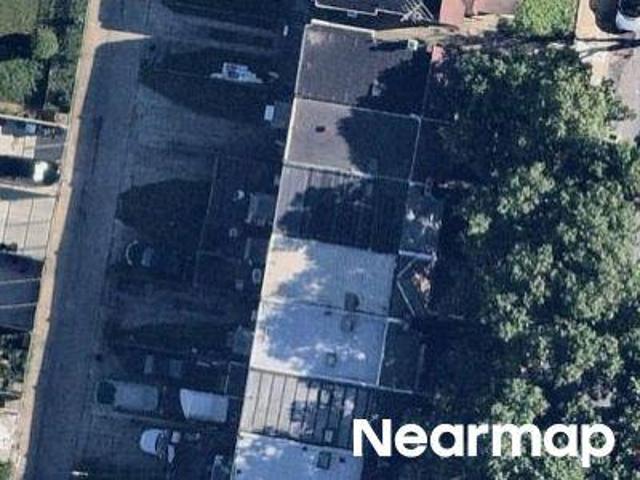 N Fairhill St