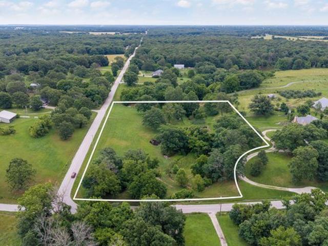 N Farm Road 205 Unit Tractc, Strafford, MO 65757