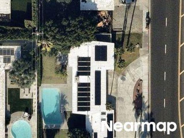 N Farrell Dr