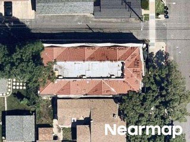N Fern Ave