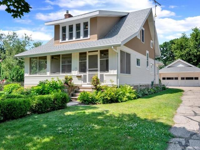 N Ferry Dr, Lake Mills, Home For Sale