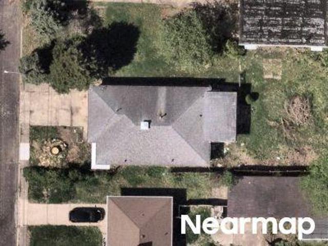 N Flora Ave