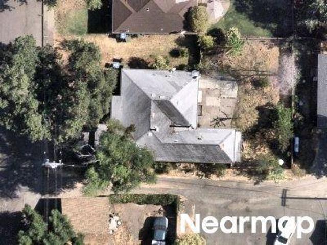N Forbes St