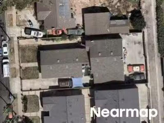 N Fries Ave